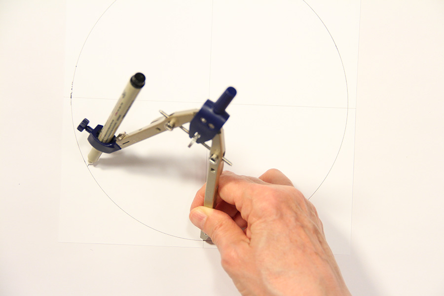 How to Draw a Mandala With a Compass - HowToGetCreative.com